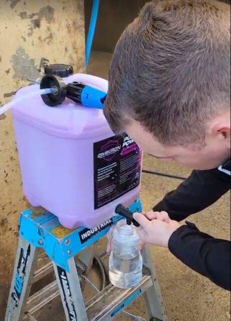 How to Mix Omikron Purple Power Wash & Wax in your foam cannon | Omikron